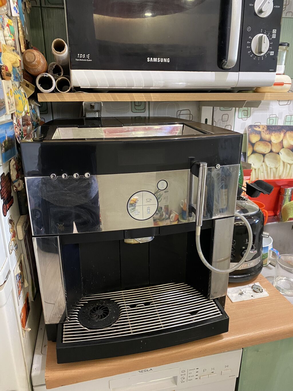 Prodajem kafe aparat WMF 1000 pro u odlicnom stanju. Moze da pravi 4