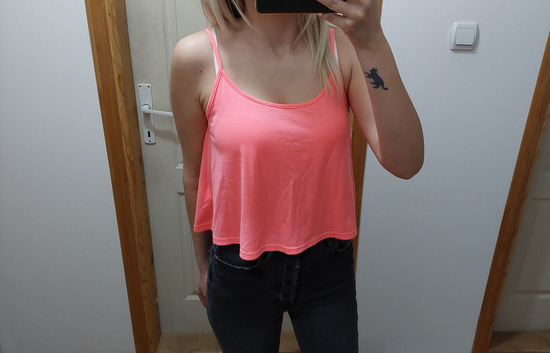 H&M neon roze crop majica