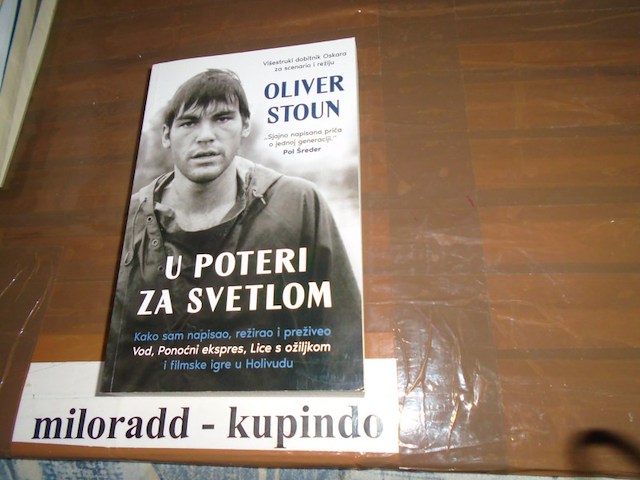 Oliver Stoun U poteri za svetlom