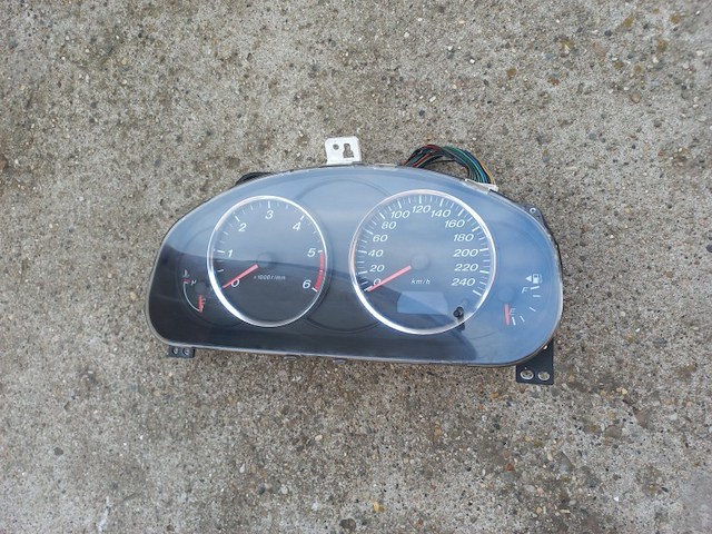 Mazda 6 2.0D km sat