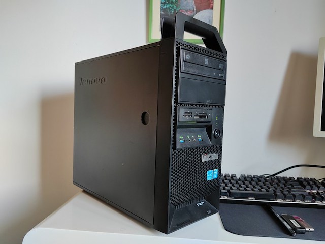 Lenovo E32 Thinkstation