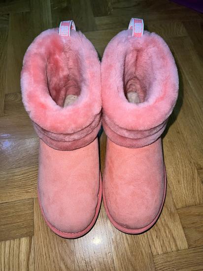 UGG cizme