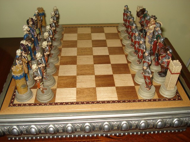 Šah, olovne, ručno bojene figure