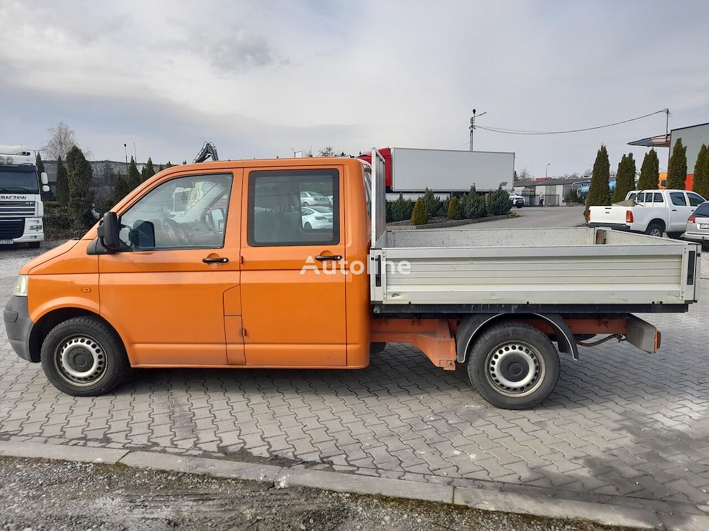 Volkswagen Transporter T5 kamion s ravnom platformom < 3.5t