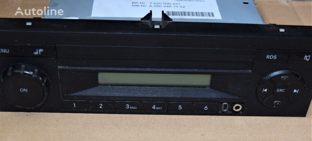 Bosch RADIO A0004467462 autoradio za Mercedes-Benz ACTROS MP4 kamiona