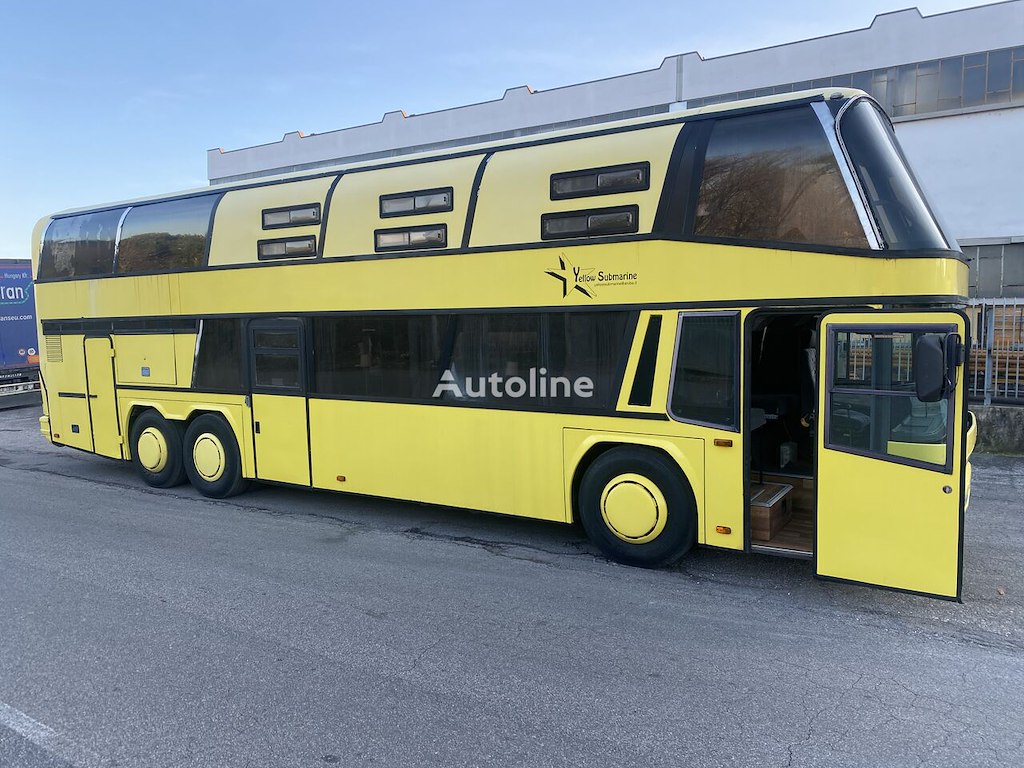 Neoplan N122 Skyliner turistički autobus