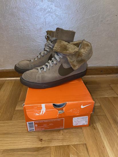 Nike zenske duboke patike 40.5 (26cm)