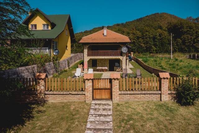 Turistički objekat, Gornja Trešnjica