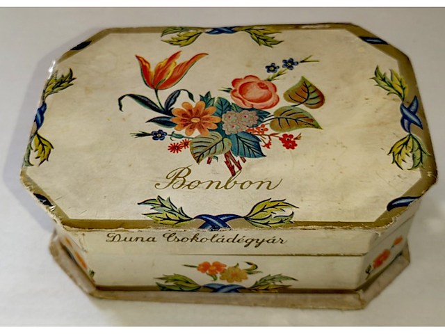 Stara kutija od bombona