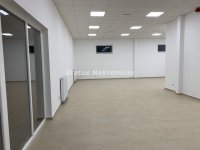 Futog-Odličan nov Lokal 130 m2 na Glavnom Putu Idealan za razne Delatnosti-potreban je Depozit
