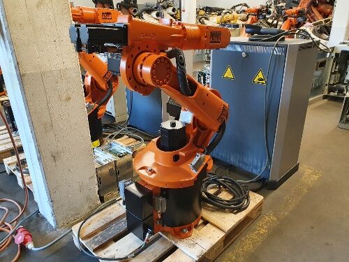 KUKA KR15-2 KRC2 industrijski robot