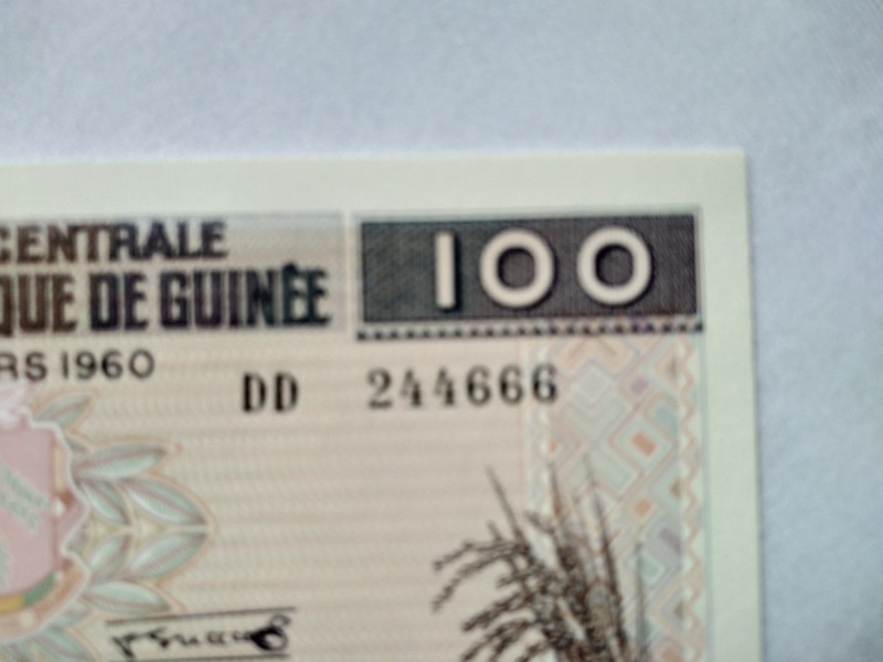 Gvineja 100 cent francs,2015 god.UNC,lep broj