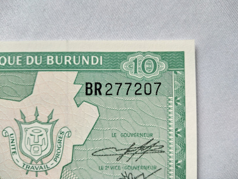 Burundi 10 francs,2003 god.UNC, lep broj