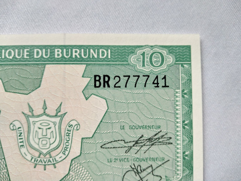 Burundi 10 francs,2003 god.UNC, lep broj