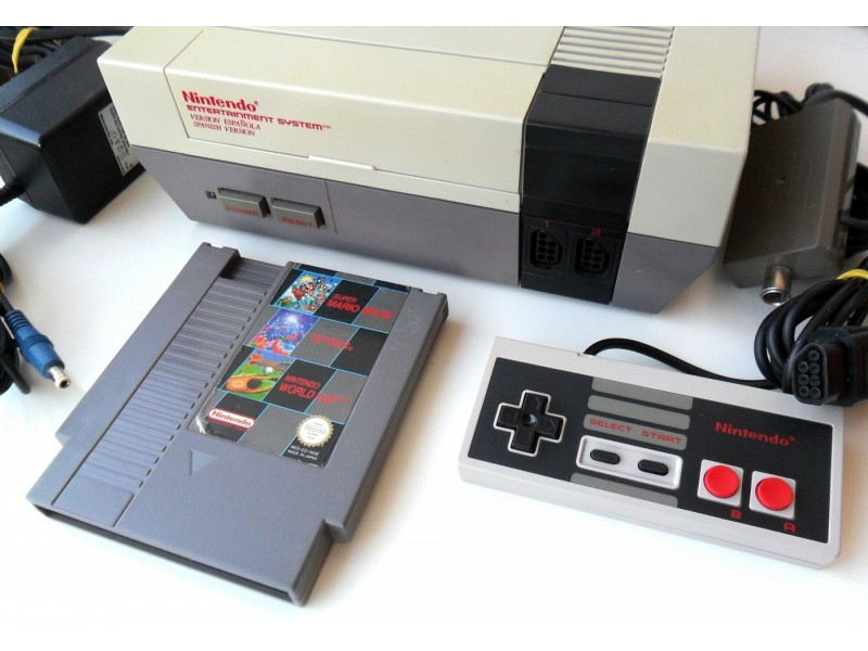 NES NINTENDO + SUPER MARIO, TETRIS, WORLD CUP