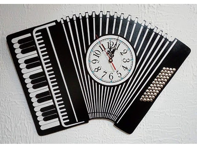 Harmonika klavirna, zidni sat