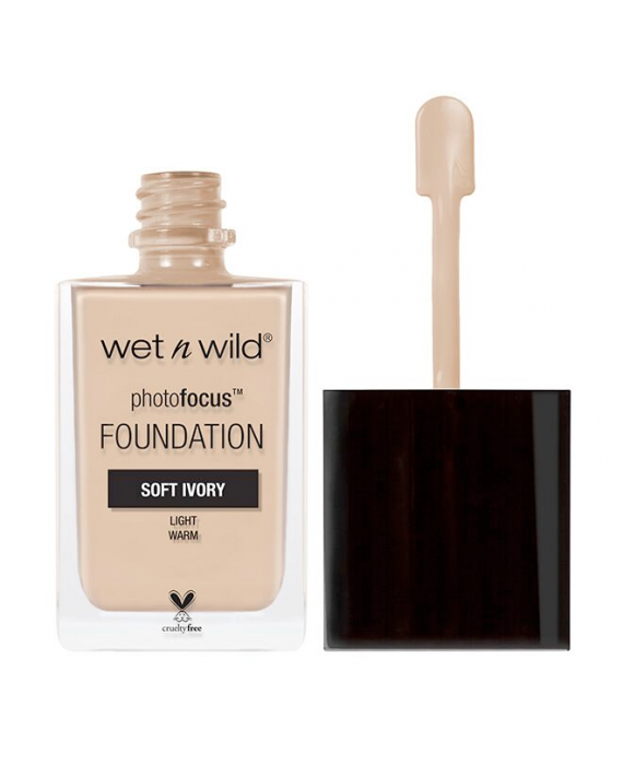 Wet n Wild Photo Focus tečni puder Soft Ivory