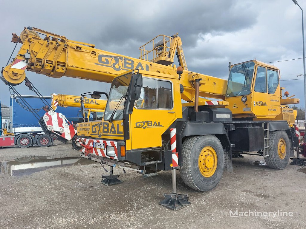 Liebherr LTM1025 pokretna dizalica