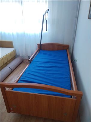 Bolnički električni krevet sa Dusekom