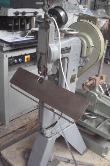 Bostitch Model 1 mašina za šivenje knjiga
