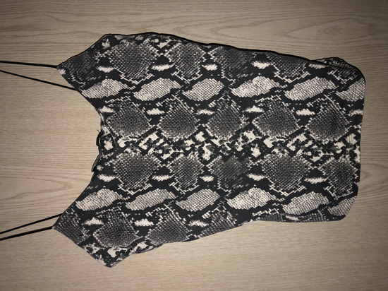 Snake print top