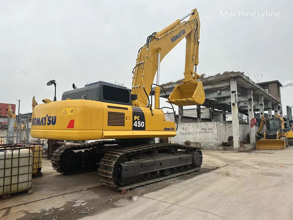 Komatsu PC450-8 bager guseničar