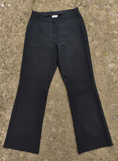 Tanje crne pantalone Kerso br. 34/L