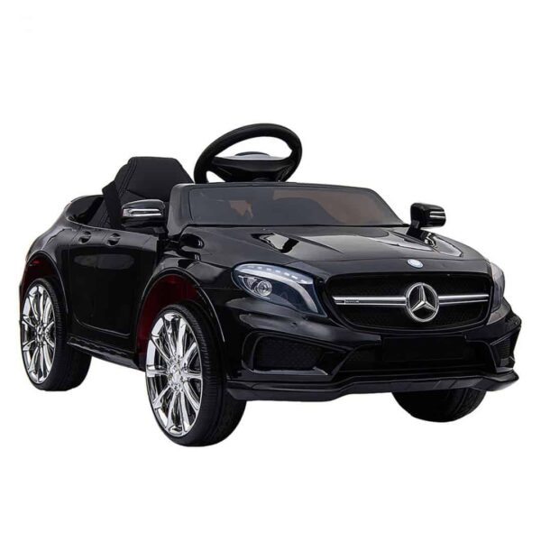 AKU Auto Mercedes GLA 45 crni