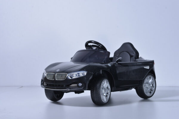 Auto na akumulator sa mekim gumama crni BMW EB-301