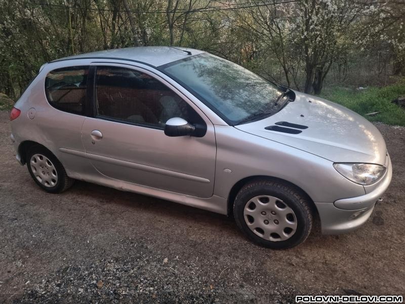 Peugeot 206 1.4 Kompletan Auto U Delovima