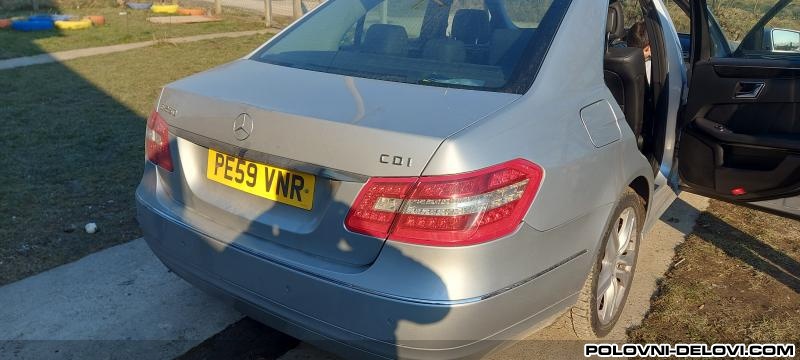 Mercedes E 250 Cdi Kompletan Auto U Delovima