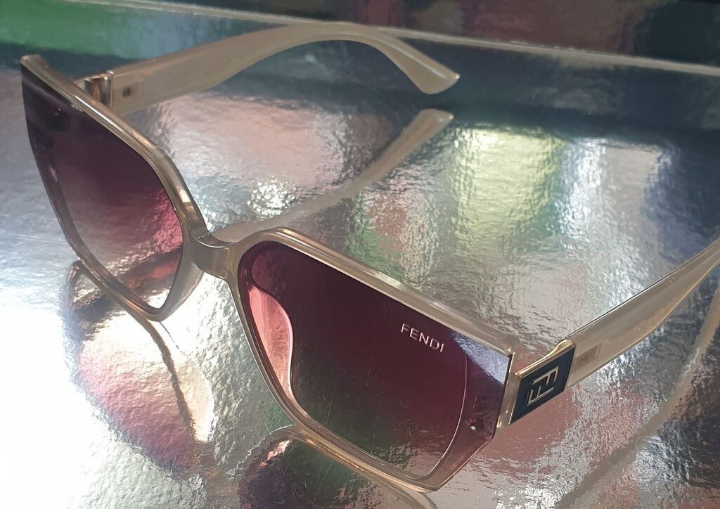 FENDI original naočare za sunce. Bež boje, 1-2x nosene, baš nove