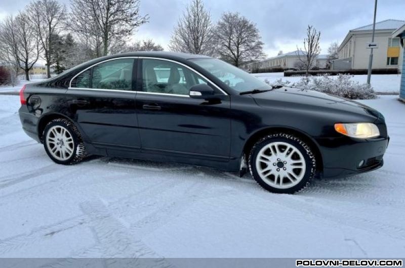 Volvo S80 V40 S60 XC90 V70 Kompletan Auto U Delovima