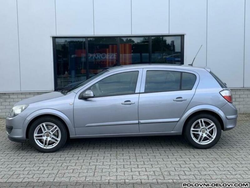 Opel Astra H 1.9 Dth Kompletan Auto U Delovima