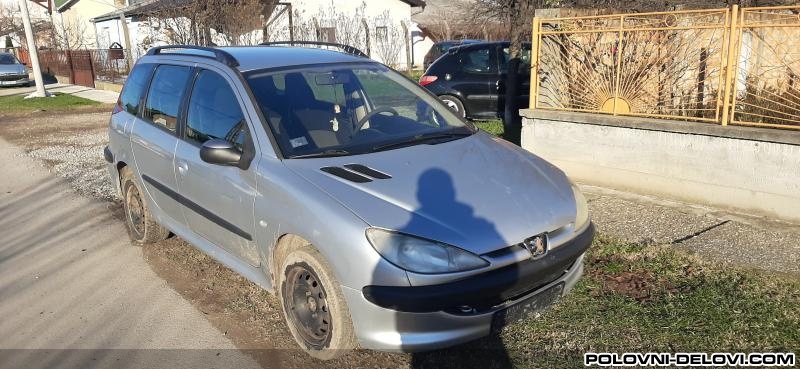 Peugeot 206 1.4 Hdi 1.4 B 1.6b Kompletan Auto U Delovima