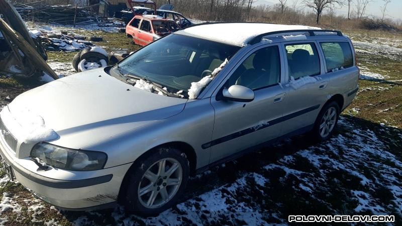 Volvo V70 S40 S60 V50 C30 Kompletan Auto U Delovima