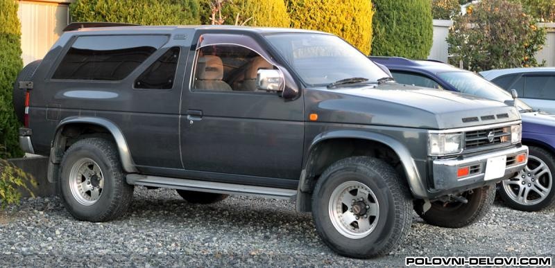 Nissan Terrano Karoserija