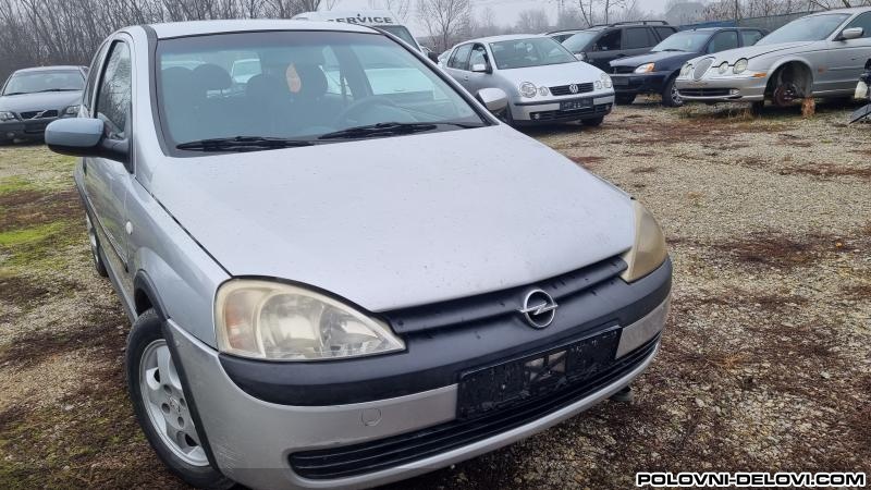 Opel Corsa C 1.0 B Kompletan Auto U Delovima