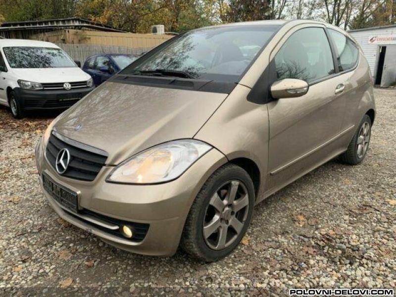 Mercedes A 180 C220 E200 B200 Kompletan Auto U Delovima