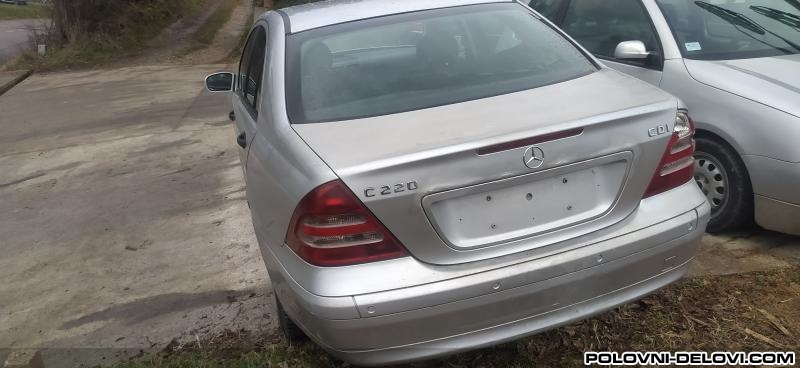 Mercedes C 200 CDI Kompletan Auto U Delovima