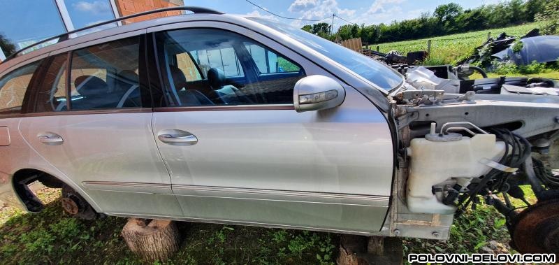 Mercedes E Prednja Desna Vrata Karoserija