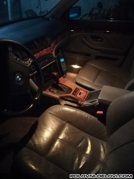 BMW 525 E39 Razni Delovi Audio