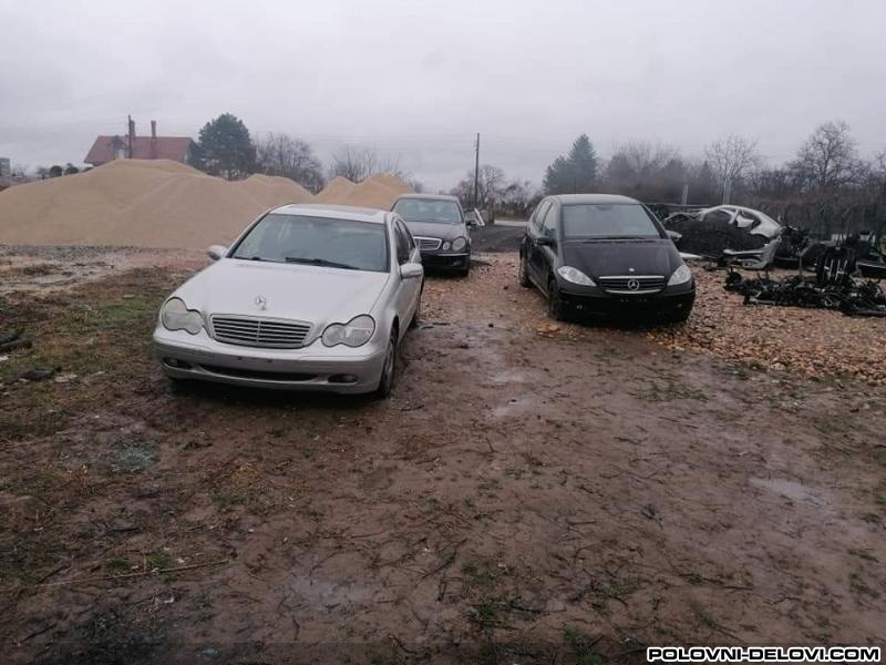 Mercedes E 220 Mercedes Delovi Karoserija