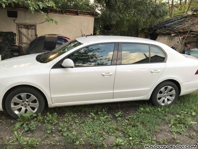 Skoda Superb Fabia Octavia Kompletan Auto U Delovima