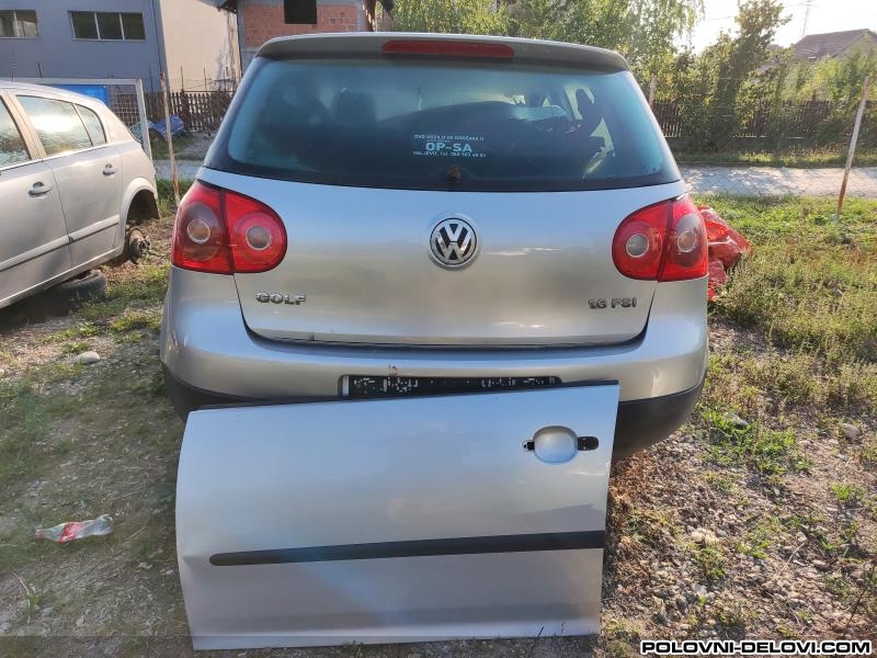 Volkswagen Golf 5 1.6fsi Kompletan Auto U Delovima