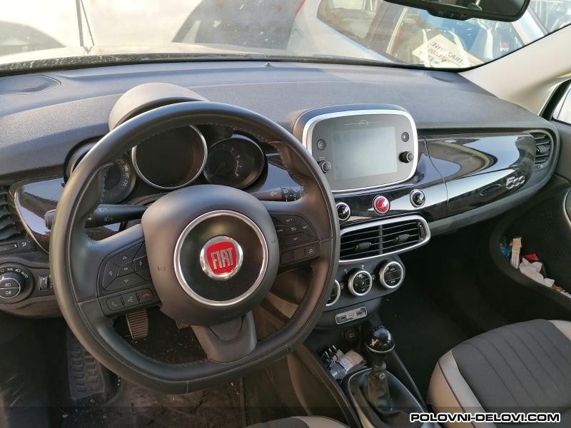 Fiat 500 Kompletan Auto U Delovima