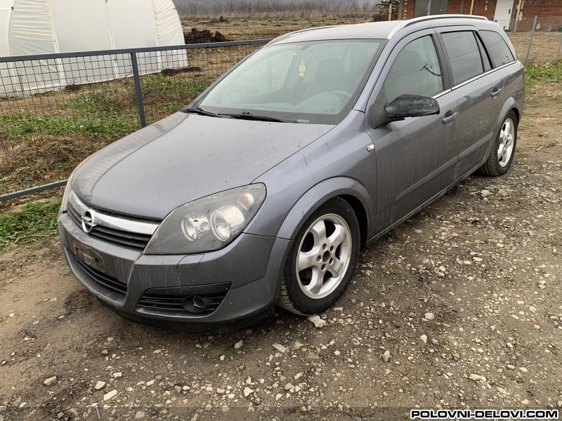 Opel Astra H Nebo Enterijer