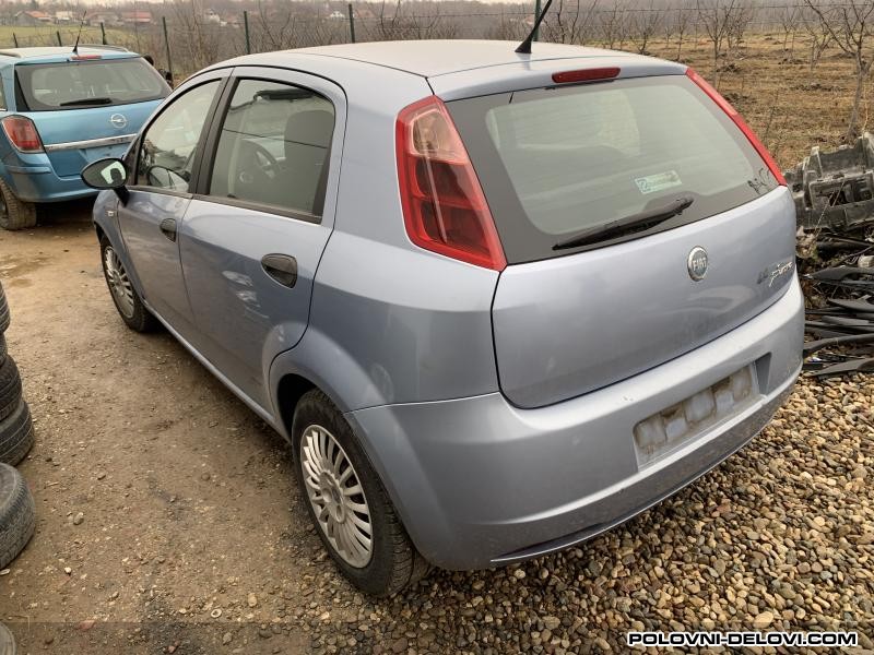 Fiat Grande Punto Zadnji Branik Karoserija