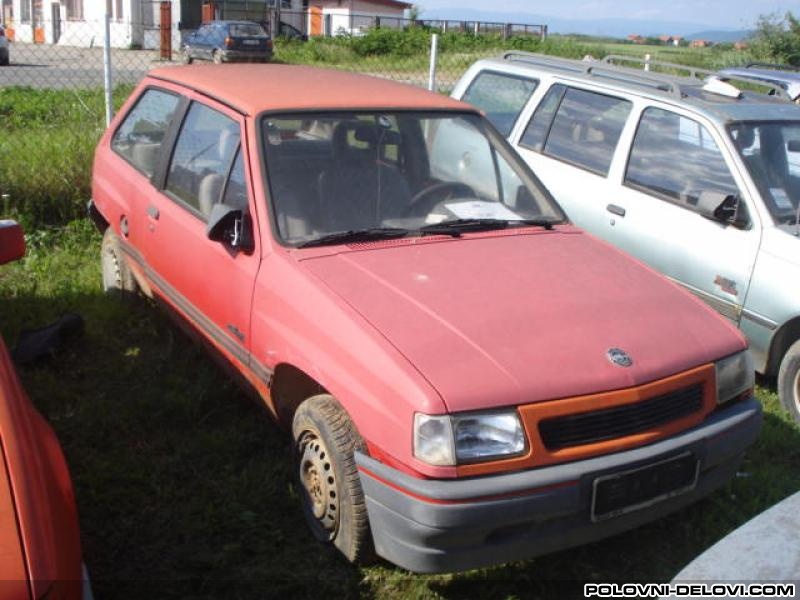 Opel Corsa 1.4 BENZIN 1990 God. Kompletan Auto U Delovima