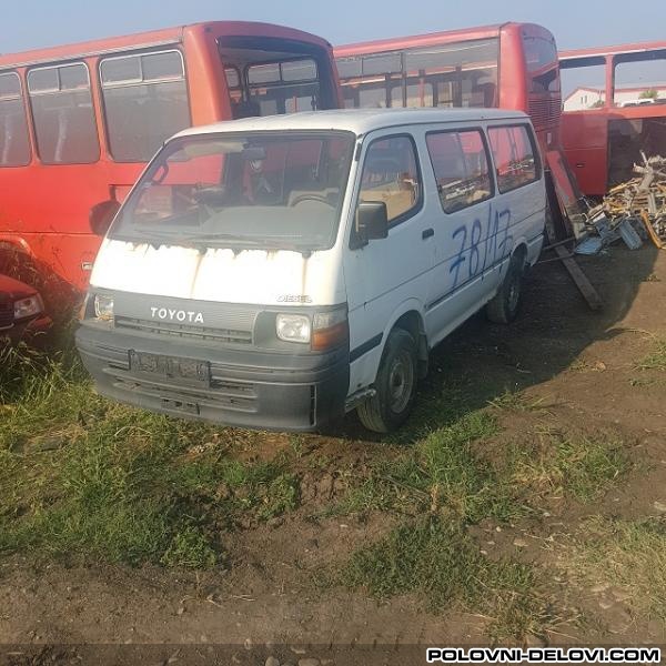 Toyota Hiace 2.4 D Kompletan Auto U Delovima